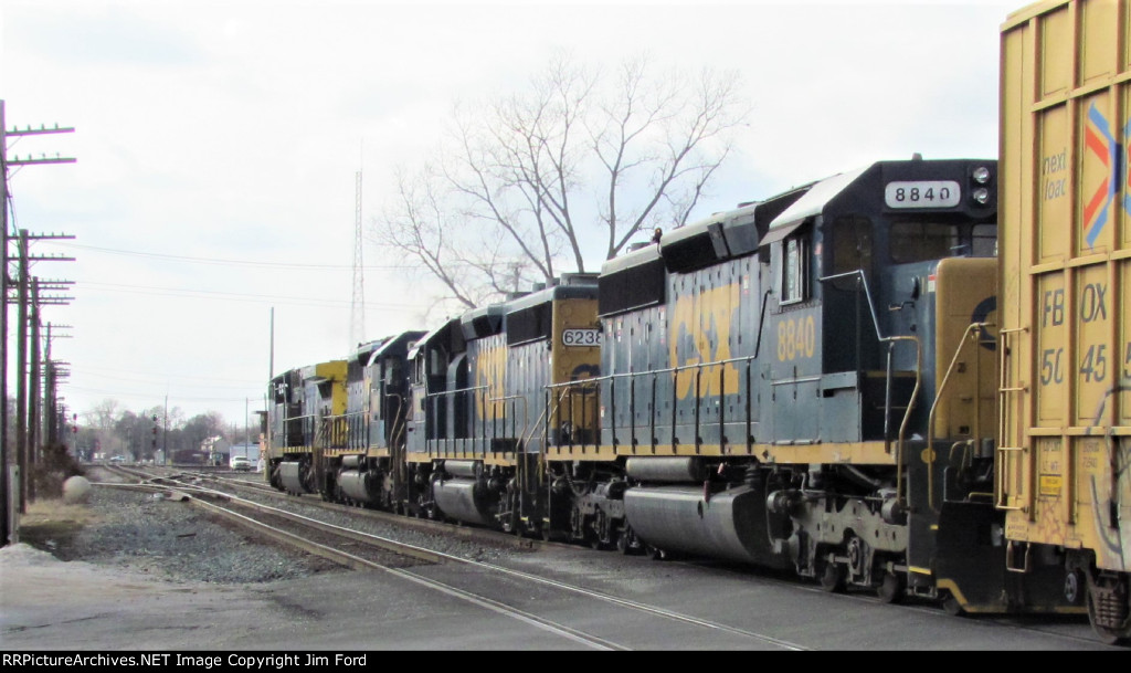 CSXT 8840